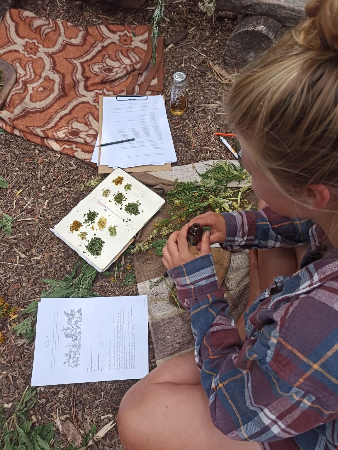 Weiterbildung Natur- und Wildnispädagogik „Draußen Zuhause“. Beginn 23. April 2026 – 14. März ...